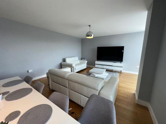 2 bedroom apartment to rent