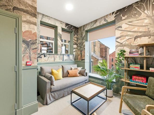 2 bedroom apartment to rent