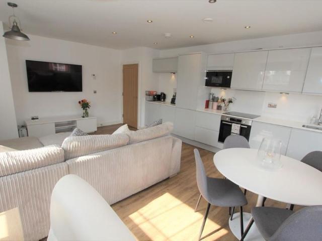 2 bedroom apartment to rent
