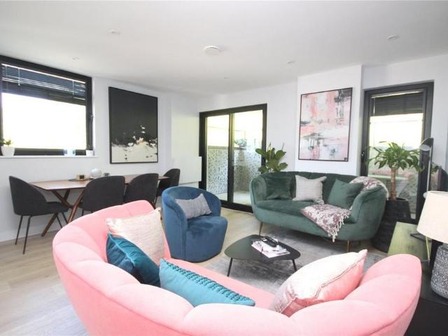 2 bedroom apartment to rent