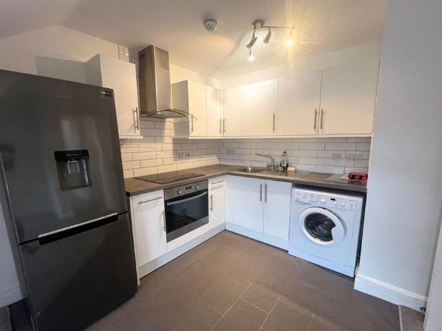 2 bedroom apartment to rent