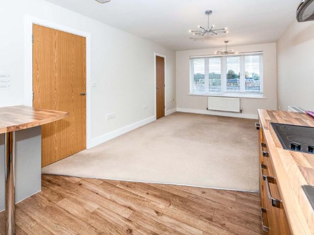 2 bedroom apartment to rent