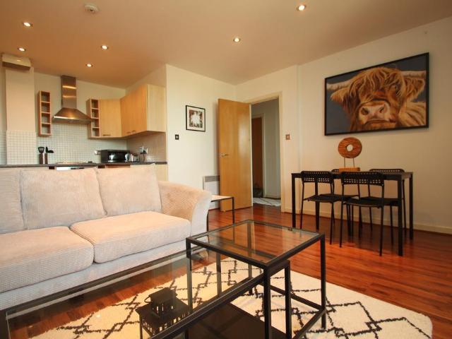 2 bedroom apartment to rent