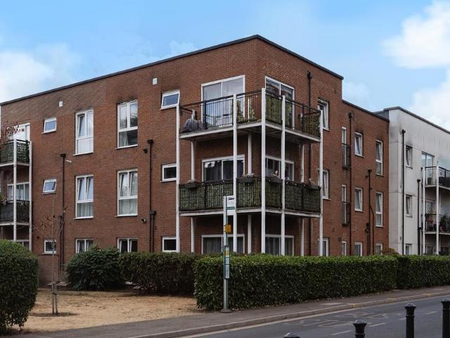 2 bedroom apartment to rent