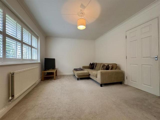 2 bedroom apartment to rent