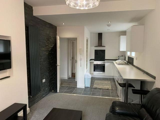 2 bedroom apartment to rent
