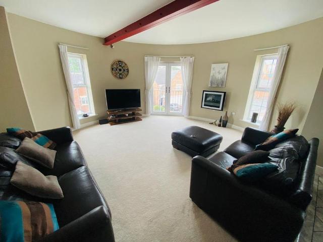 2 bedroom apartment to rent