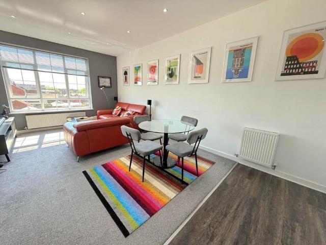 2 bedroom apartment to rent
