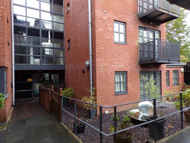 2 bedroom apartment to rent