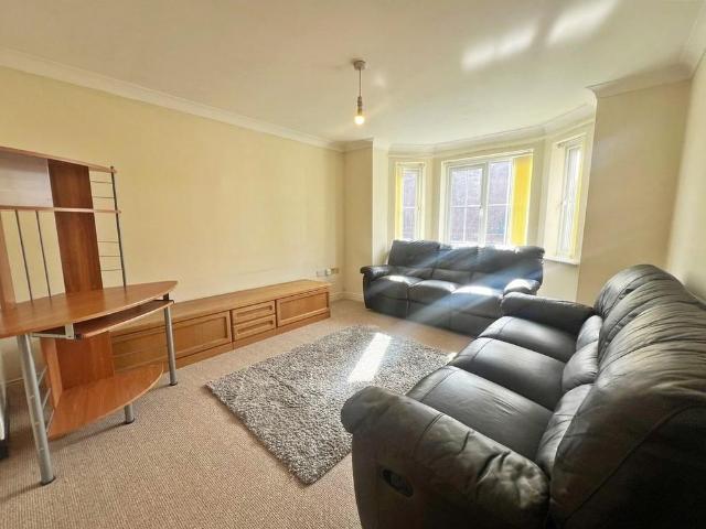 2 bedroom apartment to rent