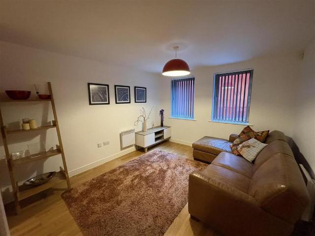 2 bedroom apartment to rent