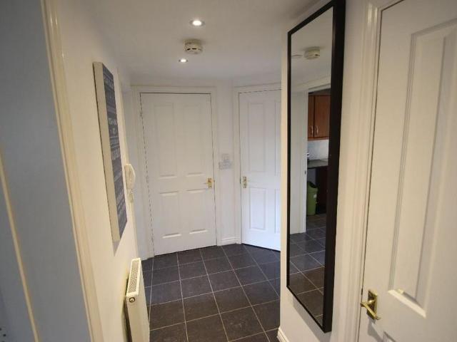 2 bedroom apartment to rent