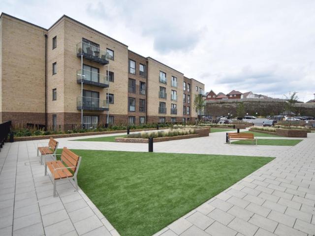 2 bedroom apartment to rent