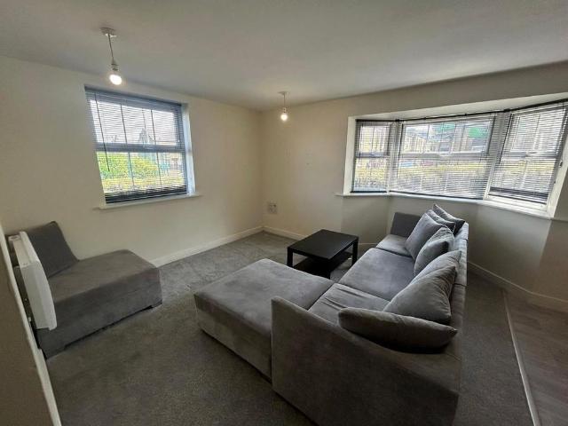2 bedroom apartment to rent