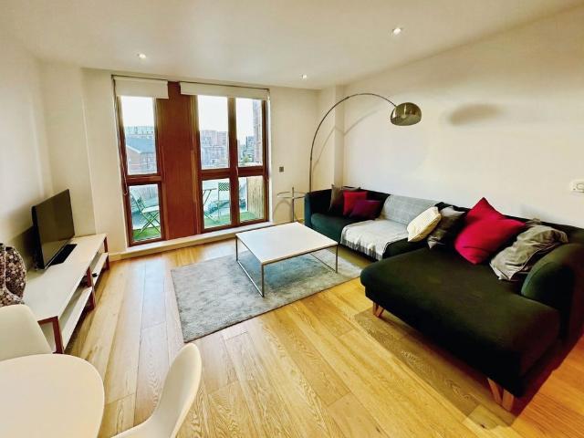 2 bedroom apartment to rent