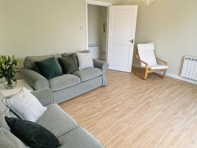 2 bedroom apartment to rent