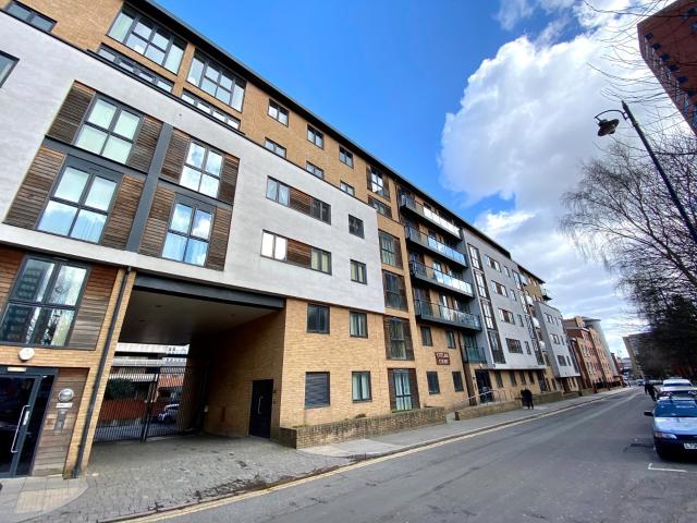 2 bedroom apartment to rent