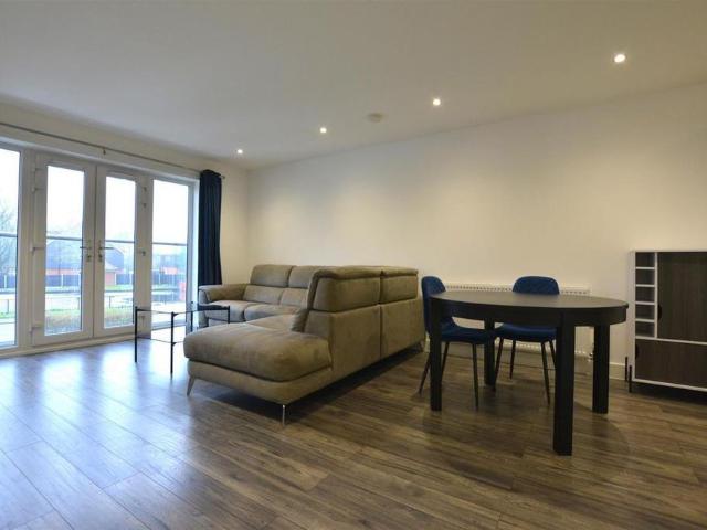 2 bedroom apartment to rent