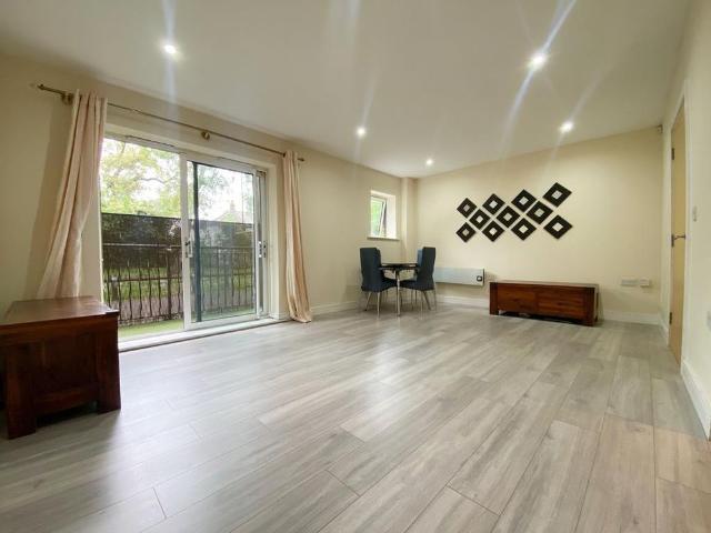 2 bedroom apartment to rent