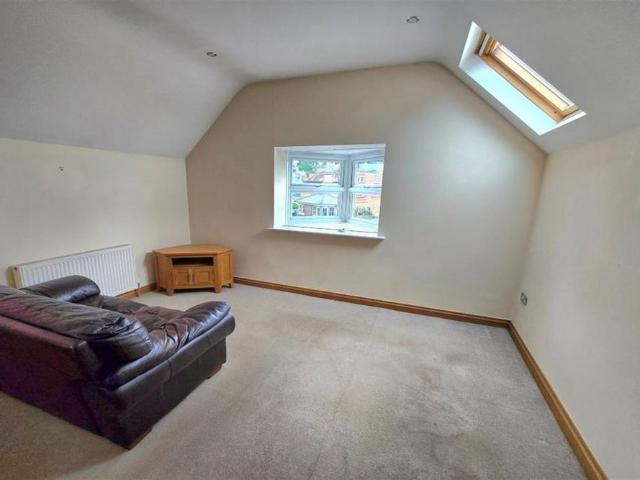 2 bedroom apartment to rent