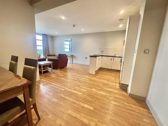 2 bedroom apartment to rent