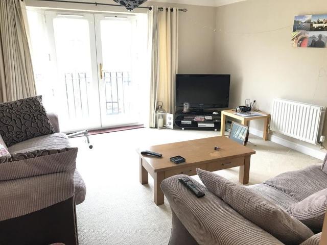 2 bedroom apartment to rent