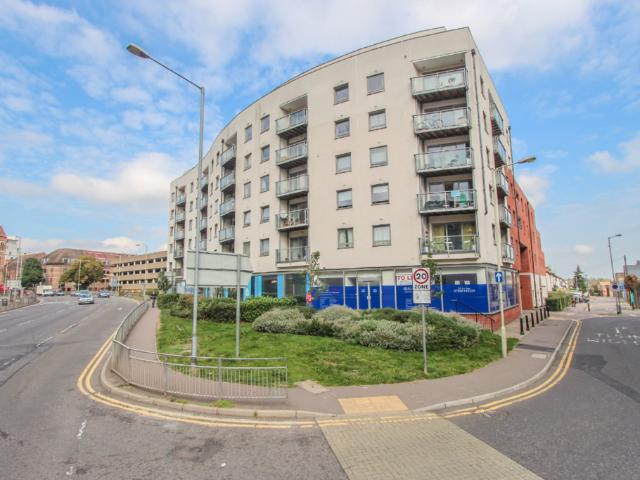 2 bedroom apartment to rent