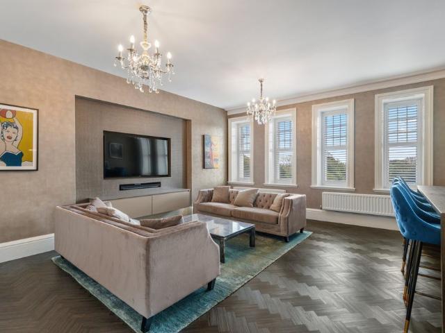 2 bedroom apartment to rent
