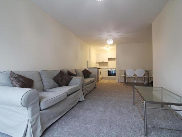 2 bedroom apartment to rent