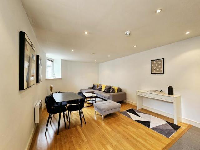 2 bedroom apartment to rent