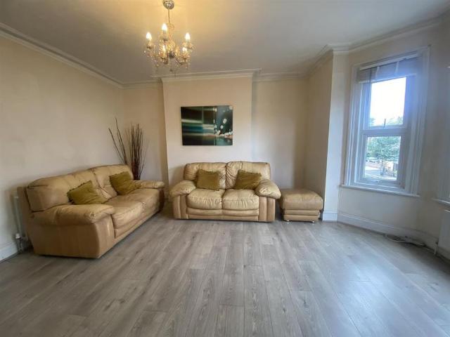 2 bedroom apartment to rent