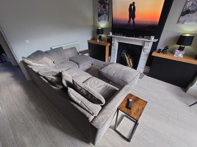 2 bedroom apartment to rent
