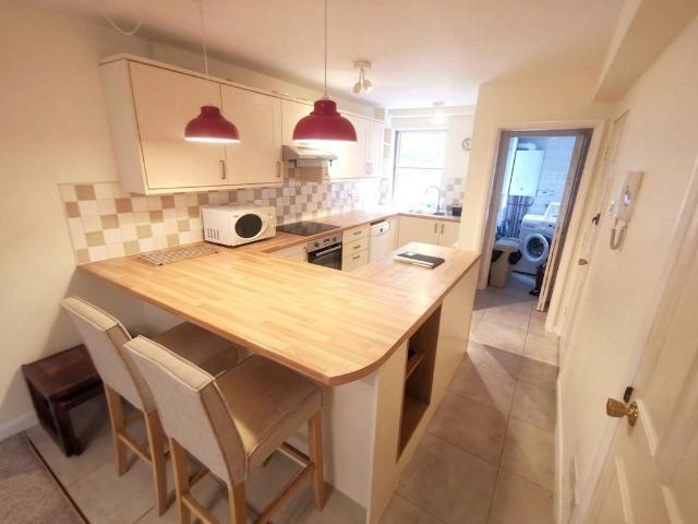 2 bedroom apartment to rent