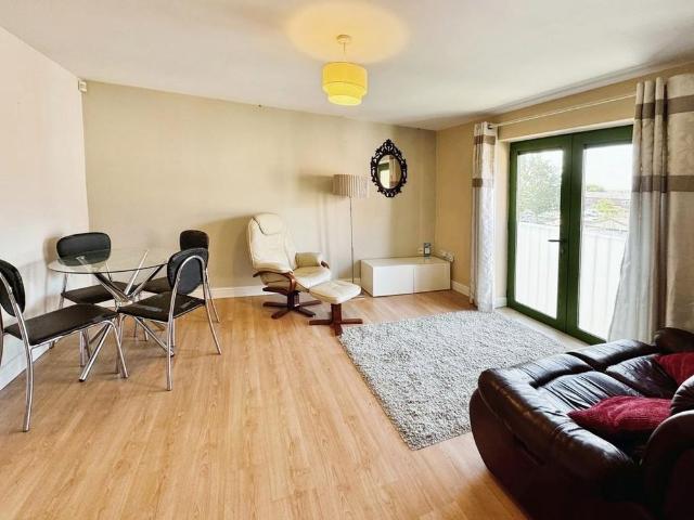 2 bedroom apartment to rent
