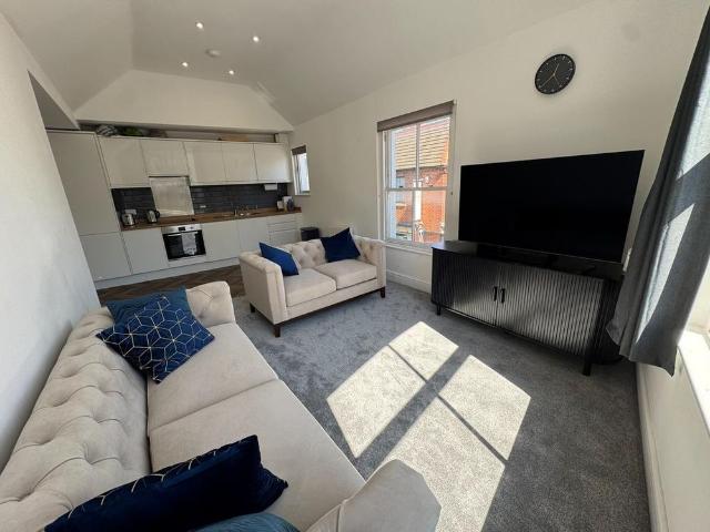 2 bedroom apartment to rent