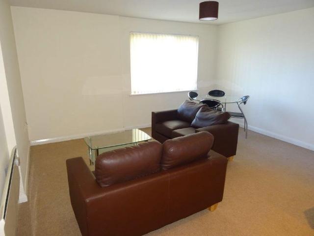 2 bedroom apartment to rent