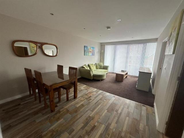 2 bedroom apartment to rent