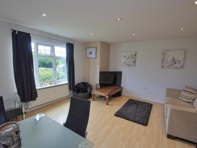 2 bedroom apartment to rent
