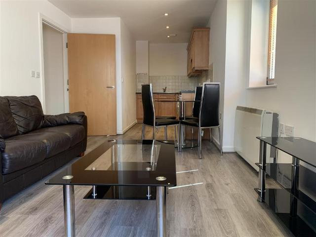 2 bedroom apartment to rent