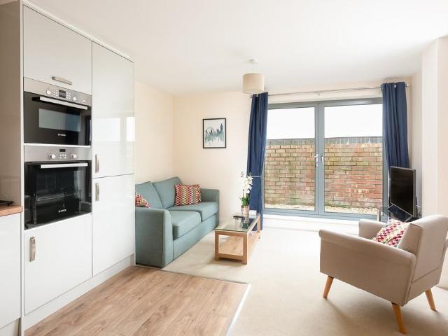 2 bedroom apartment to rent