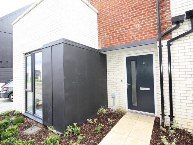 2 bedroom apartment to rent