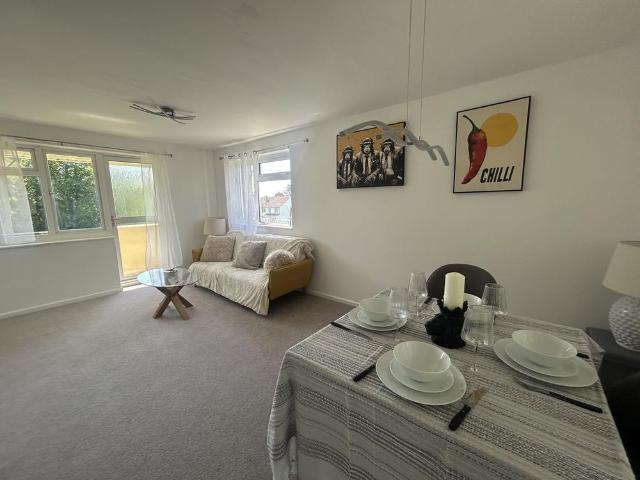 2 bedroom apartment to rent