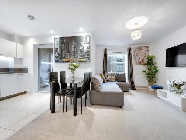 2 bedroom apartment to rent