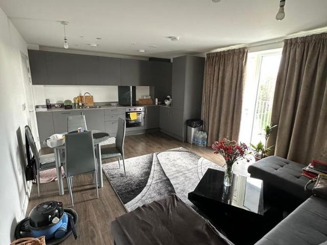 2 bedroom apartment to rent