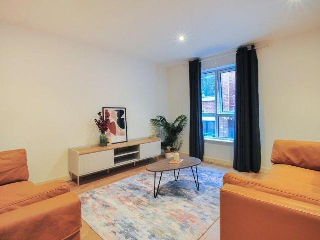 2 bedroom apartment to rent