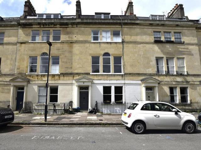 2 bedroom apartment to rent