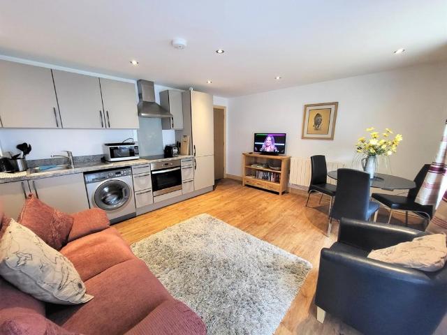 2 bedroom apartment to rent