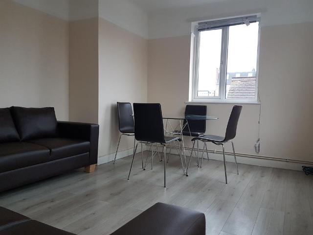 2 bedroom apartment to rent