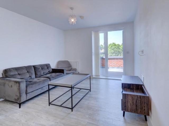 2 bedroom apartment to rent