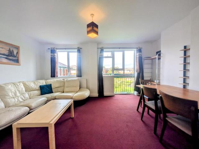 2 bedroom apartment to rent